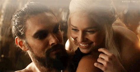 Emilia Clarke Jason Momoa 