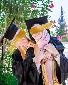 تخرج 73 من أفكار لقطات تصوير تخرج يُمكنك حفظها اليوم كابات التخرج، وجلسة تصوير وأكثر من ذلك