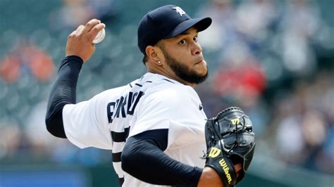 Diamondbacks Sign Free Agent Lhp Eduardo Rodriguez