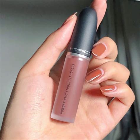 Son Kem Mac Powder Kiss Liquid Lipcolour 2020 Màu 996 Date Maker Hồng
