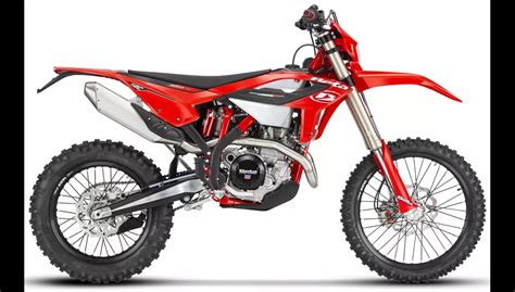 Beta Rr 350 4t 2023 Vs Beta Rr 250 2t 2018