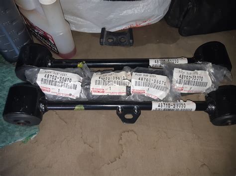 Замена сайлентблоков рычагов задней подвески — Toyota Land Cruiser Prado 90 Series 3 4 л 1996