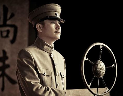 少帥張學良不僅自稱是共產黨，更神奇的是，他還救過鄧小平的命 每日頭條