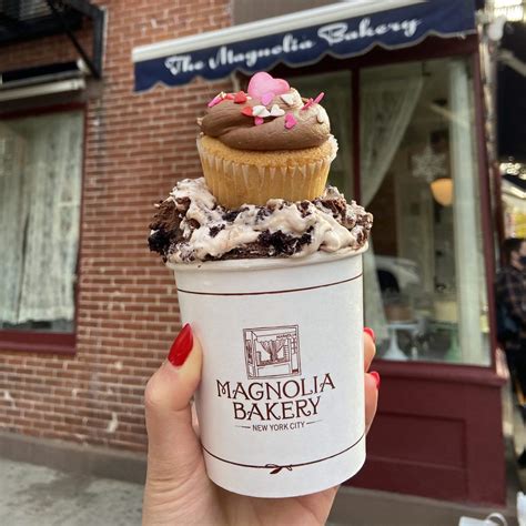 Sex And The Citys Guide To New York City Eat Cupcakes Like And Just