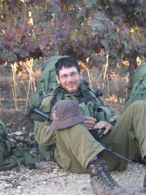 מאיר רובין Meir Rubin On Twitter בצבא בעיקר דחפתי תיקים ממקום למקום