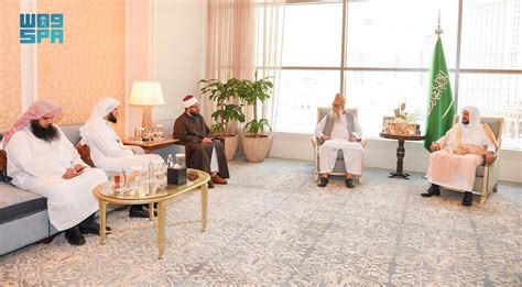 Minister Of Islamic Affairs Meets President Of Ahl Al Hadith
