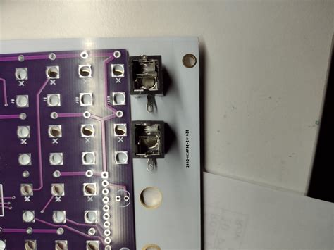 Which Way Do The Audio Jacks Go On The Nlc Null A2 Currently The