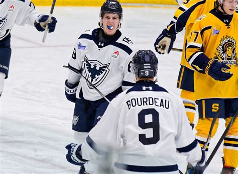 Le Phoenix Battu Par Les Recrues Des Cataractes