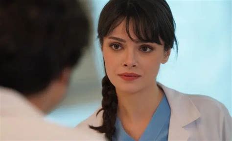 Sinem Unsal The Magnificent Comeback Of The Stunning Turkish Actress