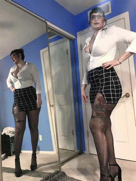 60 Goth Office Woman Billedgill