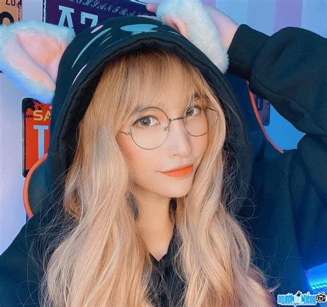 Streamer Lily Phan Profile Age Email Phone And Zodiac Sign