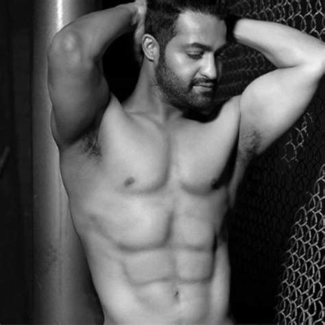 Allu Arjun Called Vada Pav Jr Ntrs Nakli Six Pack Abs And More 6