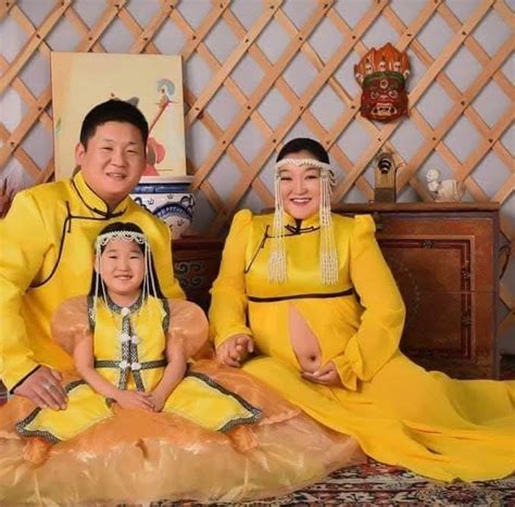 Нera Бүсгүй хүний сүлд сүнс хоёр чихэнд нь байдаг гэдэг Охин хүүхдийг 16 нас хүрэнгүүт чөтгөр