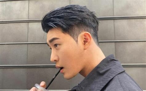 8 Inspirasi Potongan Rambut 2 Jari Bikin Keren Dan Kekinian