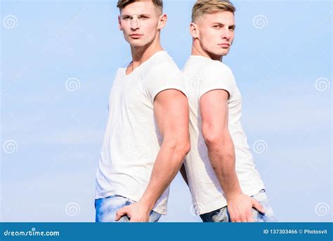 Friendship Of Brothers Benefits And Drawbacks Of Having Identical Twin