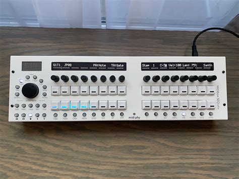 MATRIXSYNTH MIDIbox SEQ V4 Midi Sequencer W OLED Displays And 909 Style Buttons