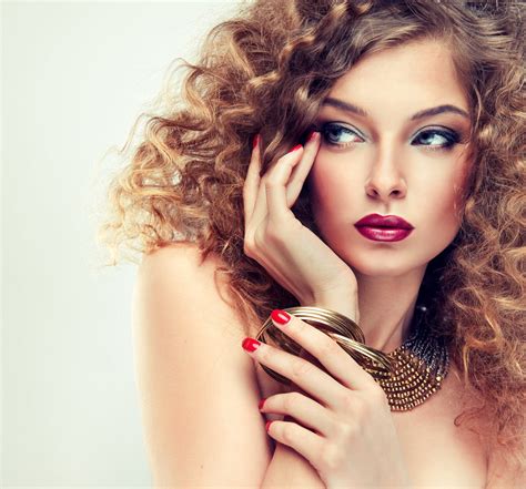 How To Define Curls Without Damaging Your Hair Curly Life Company