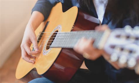 Comment Accorder Votre Guitare École De Musique Laccroche Notes