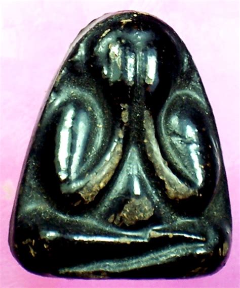 พระปิดตาหลวงป฿่เจียม วัดกำแพง ชลบุรี หลังอุ