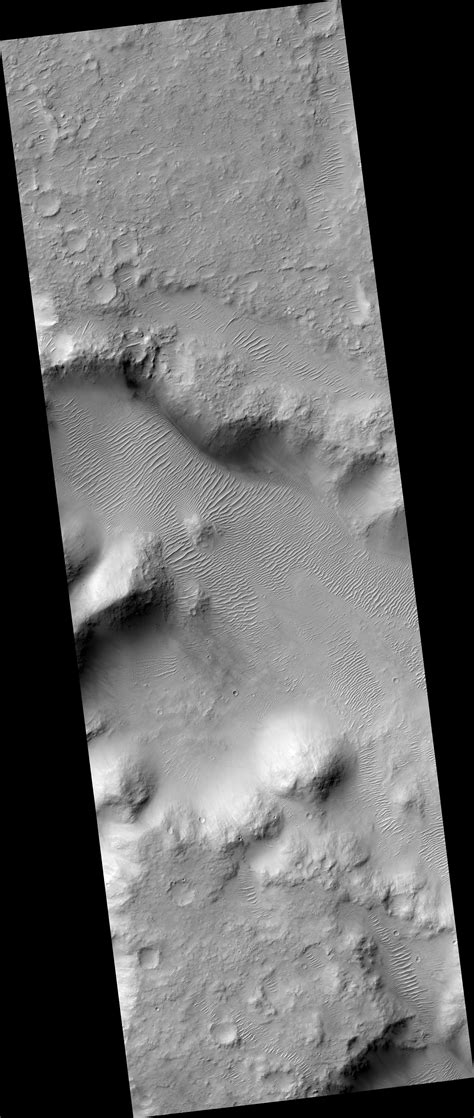 Hirise Transverse Aeolian Ridge Bedforms In Viking 763a11 Esp016875