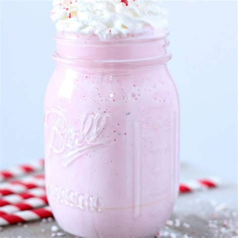 Creamy Candy Cane Milkshake Creamy Candy Cane Milkshake