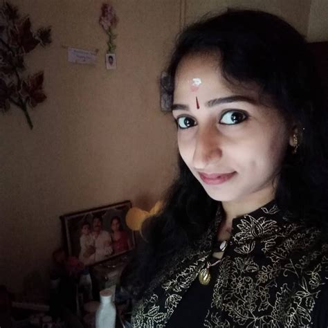 Simis Variety World Youtube