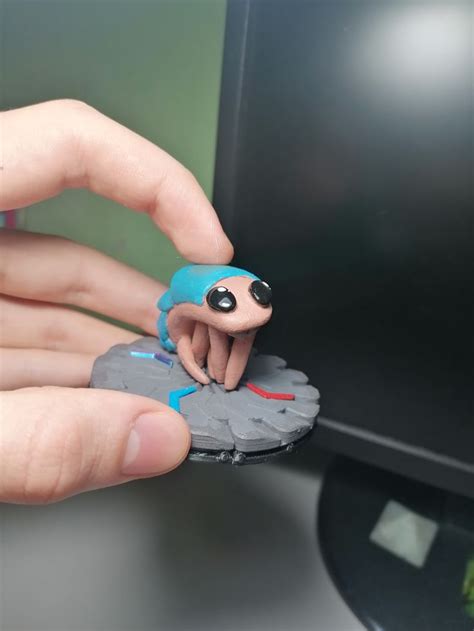 Cute Biter From Factorio On Conveyor Belts