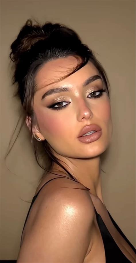 Sue💄 Adlı Kullanıcının Wedding Makeup Looks Panosundaki Pin Saç Ve