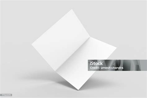 절반과 수평 브로셔를 모의 흰색 템플릿을 빈 및 프레 젠 테이 션 디자인 3d 그림입니다 목록에 대한 스톡 사진 및 기타 이미지