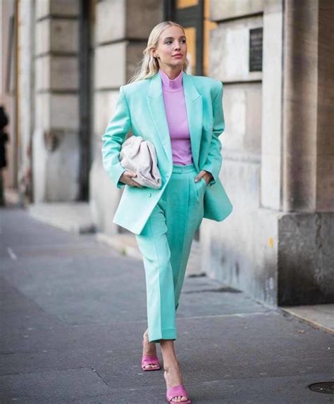 The Best Fashion Tips For Skinny Girls Who Want To Achieve A Curvier Look Fashionisers©