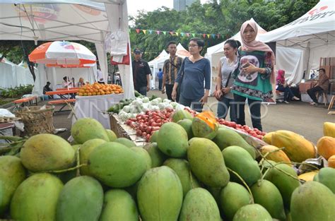 Pasar Akhir Pekan Scbd Antara Foto