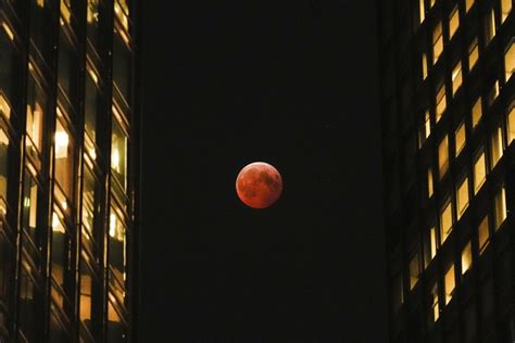 A Total Lunar Eclipse Made Its Way Across The U S Thursday Night