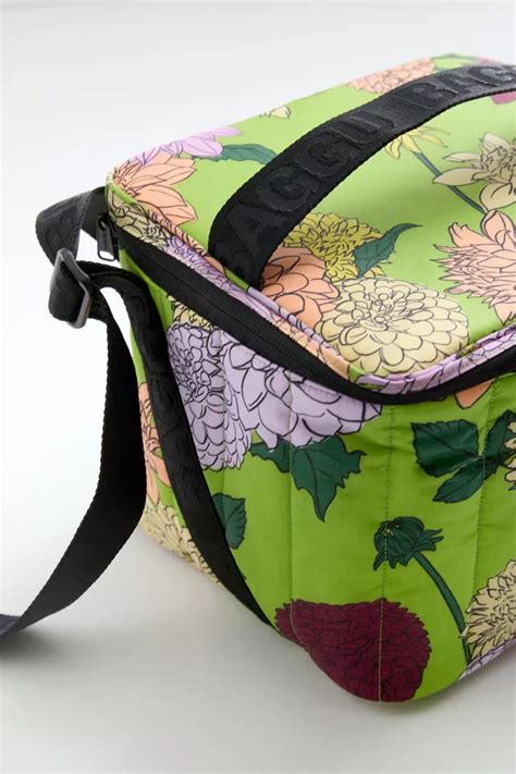 Baggu Puffy Cooler Bag Urban Outfitters Canada