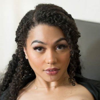 Mirage Desire Page Watch This Pornstar On FreeOnes