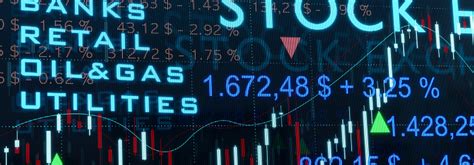 은행 소매 또는 석유 및 가스 및 따옴표 라인 및 차트와 같은 섹터 이름이있는 주식 시장 거래 화면 공채 증서에 대한 스톡 사진 및 기타 이미지 Istock