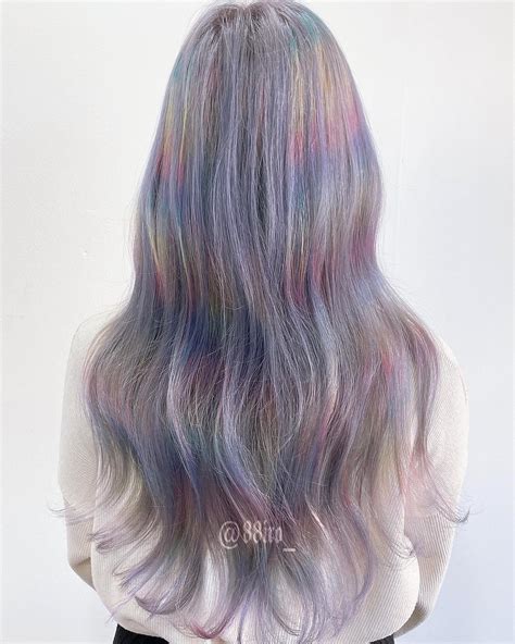 컬러쟁이 루이쌤 안녕하세요 컬러쟁이 이로입니다 애쉬퍼플염색에 홀로그램감성을 더했어요 탈색은