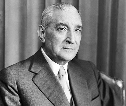 Biografia De Antonio De Oliveira Salazar