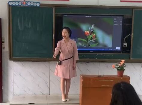 来龙乡中心校在潢川县第一届小学语文教师朗读素养比赛中喜获佳绩