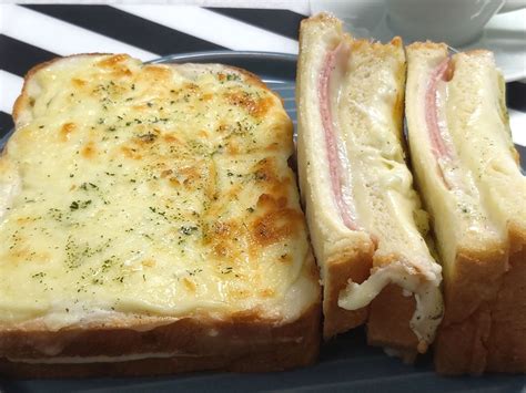 베샤멜소스를 발라서 만드는 프랑스식 샌드위치 크로크무슈 만들기