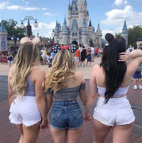 Stratosphere Las Vegas White Shorts Denim Shorts Girls Golf The