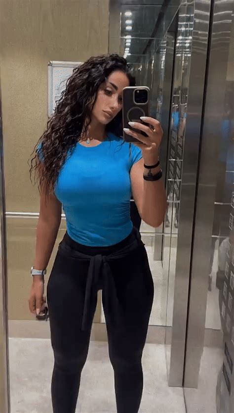 Sexy Fitness Coach Busty Porn