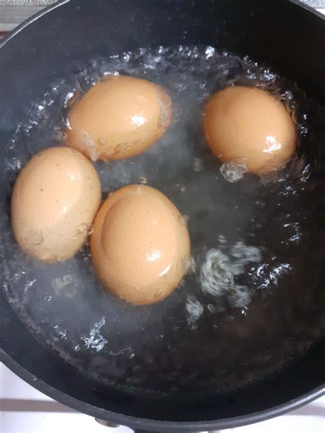 달걀 삶는법 달걀 껍질 잘 까는 방법