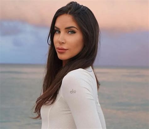 Jen Selter In Bathing Suit Says Happy Friday — Celebwell