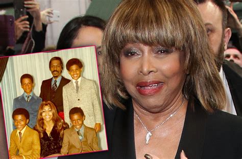 Tina Turner Plays Sons Recordings Doesnt Know What Caused Suicide
