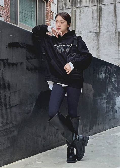 패션엔 우혜림 이기적인 레깅스 핏 추워도 직진 가벼워진 풀오버 애슬레저룩