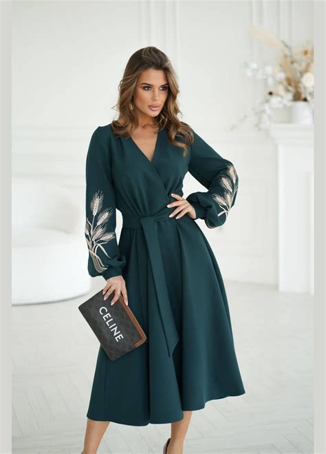 Купити сукню на випускний Вишукані вечірні плаття 2025