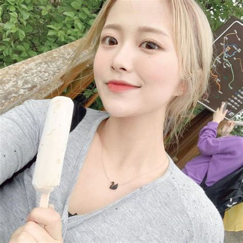 천지인님이 Instagram에 사진을 공유했습니다 아이스크림 뇸 🍦 • 천지인님의 프로필에서 사진과 동영상 289개를 확인하세요