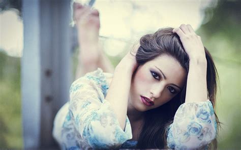 Girl Pretty Background Wallpaper Other Wallpaper Better