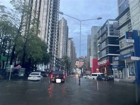 เช็คสภาพน้ำท่วมนนทบุรี แจ้งวัฒนะล่าสุด พิกัดการจราจรไหนติดขัดได้ที่นี่