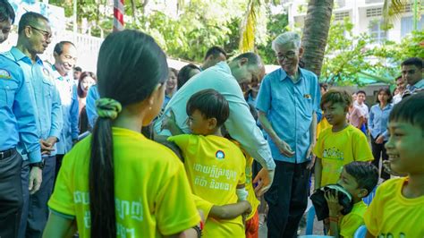 ទិវាកុមារអន្តរជាតិ៖ លោក ហ៊ុន ម៉ានី រៀបចំខួបកំណើតឱ្យកុមារ៥៥០នាក់